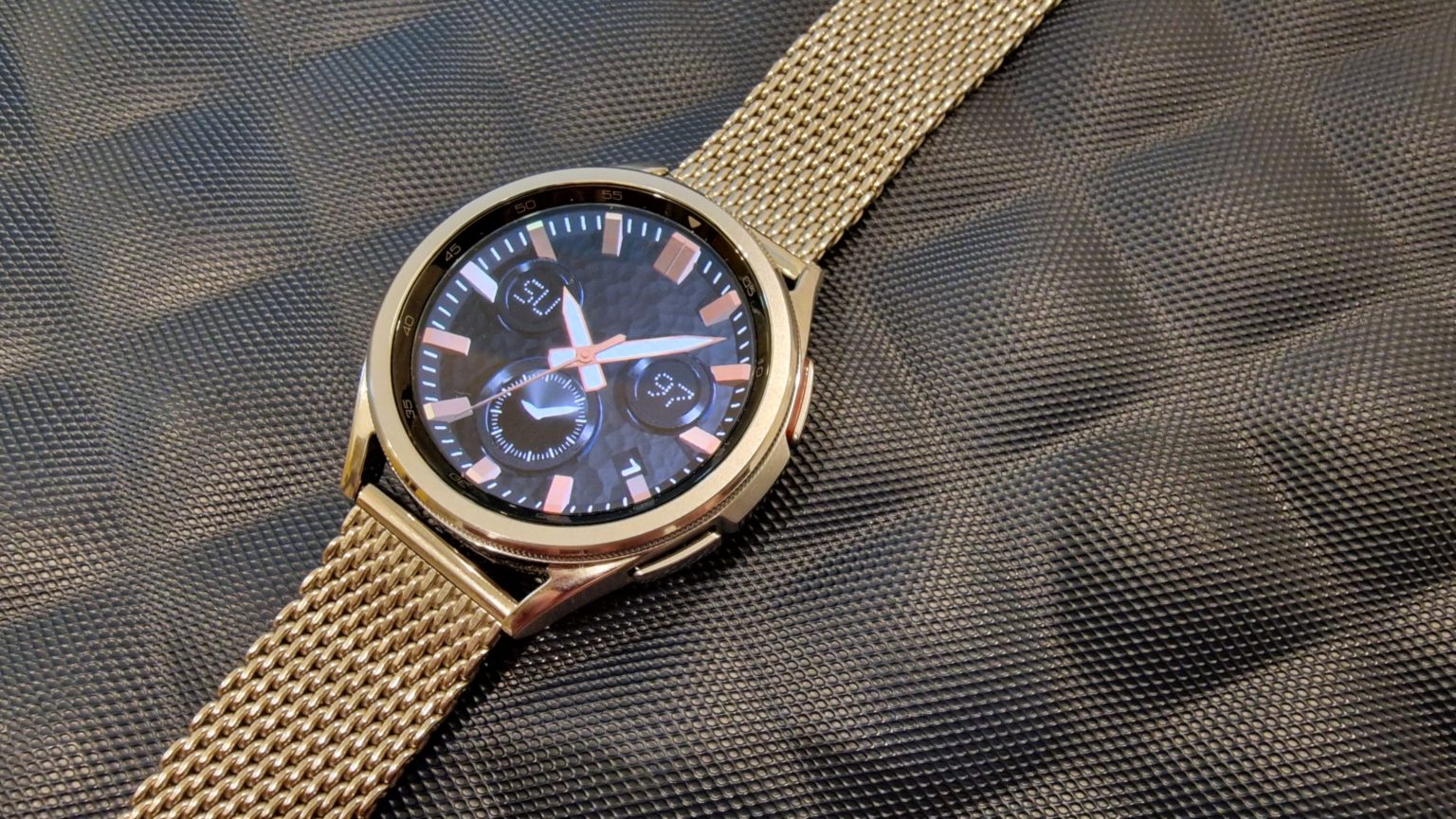 Real-time 3D watch faces – Immerse yourself in realistic watch faces ...